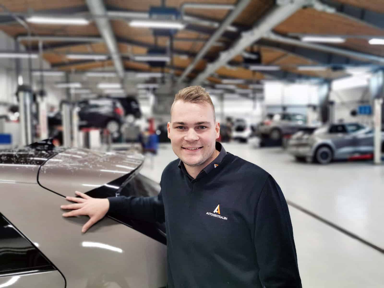 Fra mekaniker til servicechef på ti år - Autocentralen